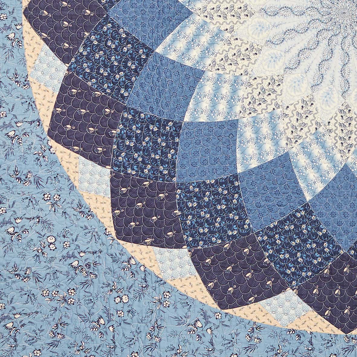 Giant Dahlia Pattern - Michelle Yeo Quilt Designs